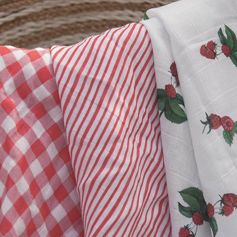 Organic Muslin Square Set with Raspberry Design